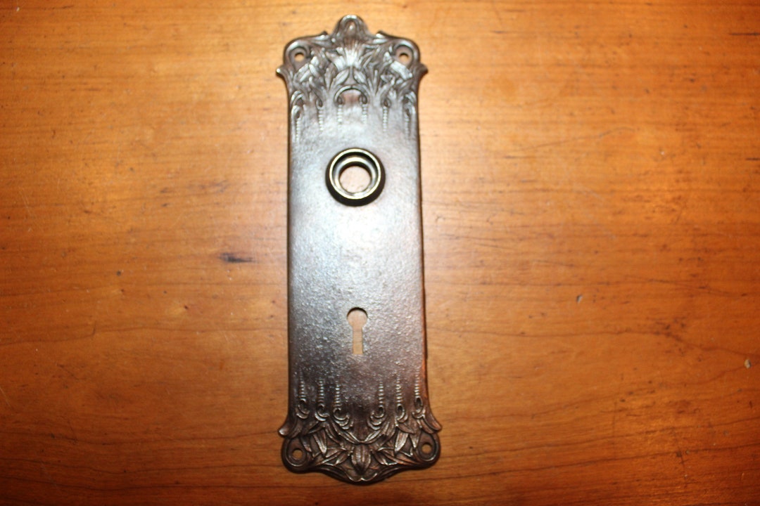 Victorian Cast Iron Keyhole Escutcheon Lockwood Bordeaux E-13300 C:1897 ...