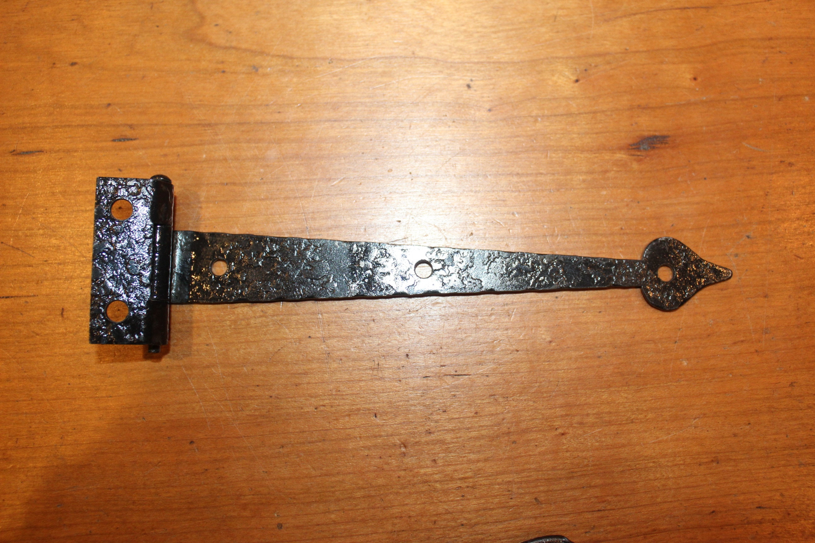 Pair of Vintage Hammered Spade Tip Colonial Cabinet Barn Gate Hinges E ...