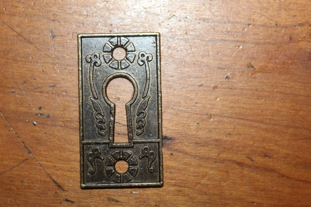 Small Ornate Antique Victorian Cast Bronze Keyhole Escutcheon CC-170 - Etsy