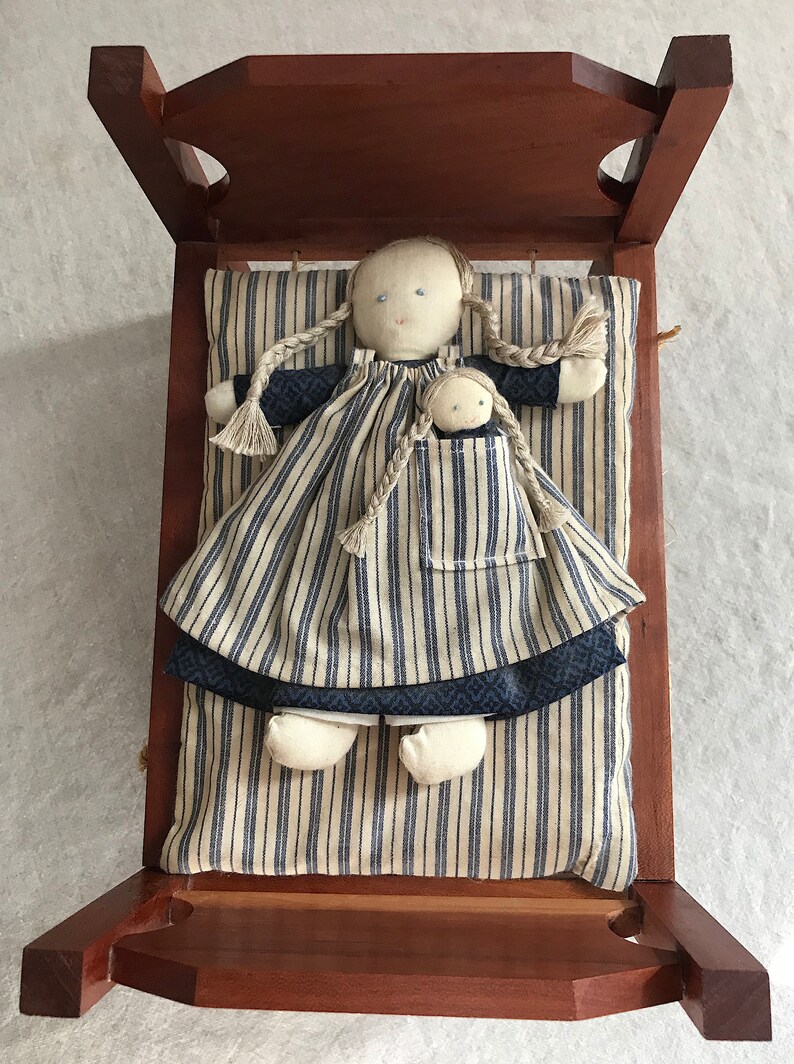 Miniature Cherry Rope Bed and Dolls, Set - Etsy