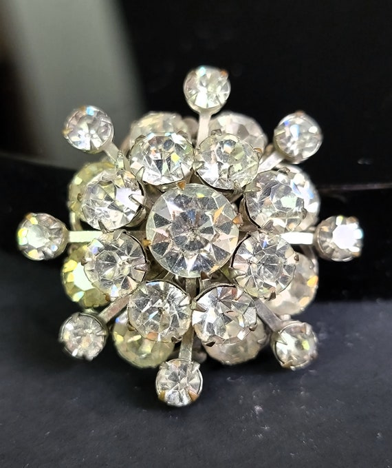 Vintage Rhinestone Brooch Swarovski Gem