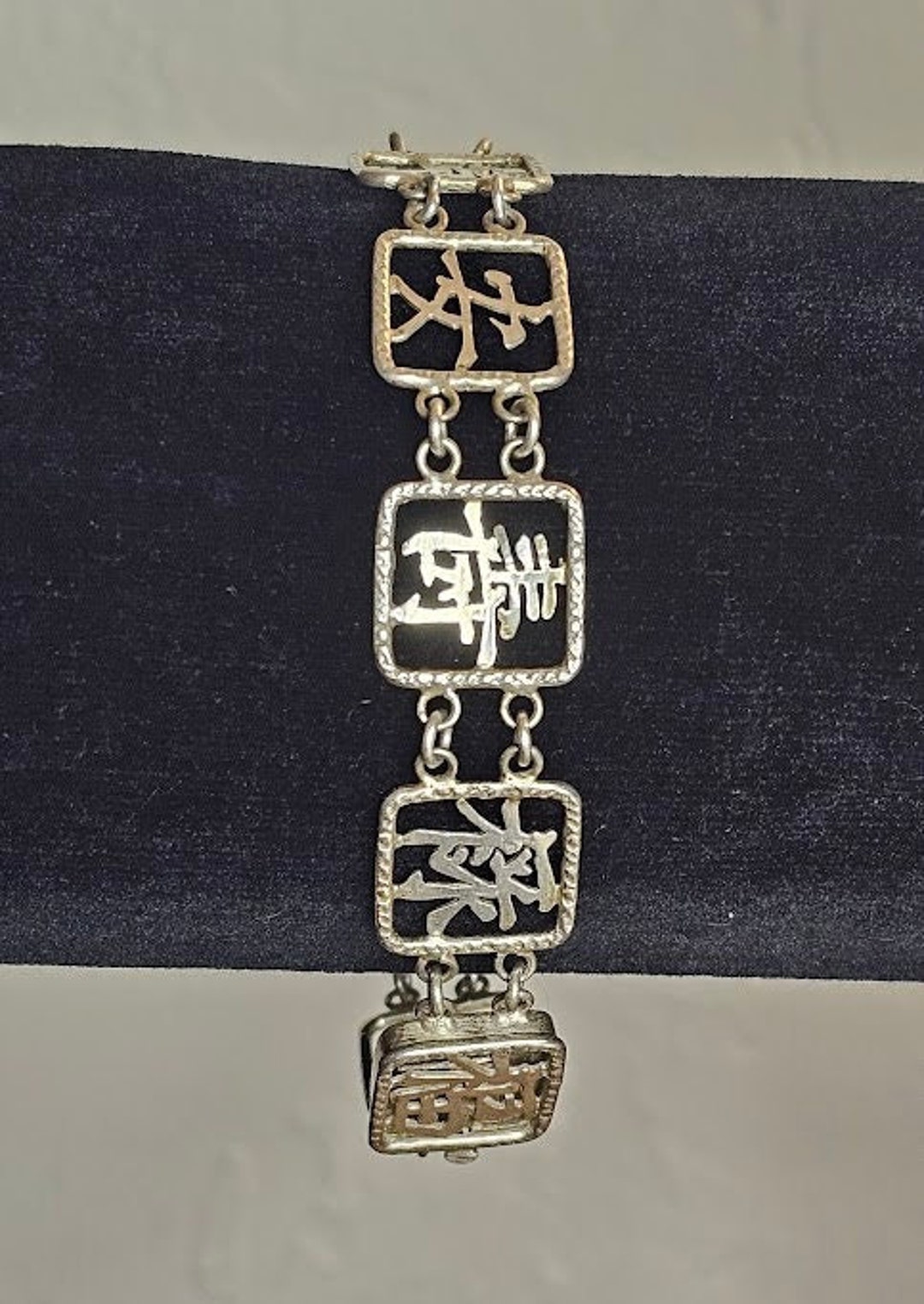 Vintage Signed Wai Kee Sterling Silver Character Bracelet 8 Inches Long (24-1084) - Etsy