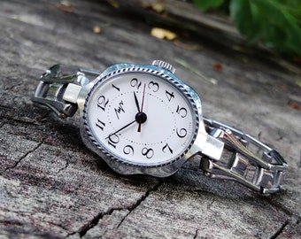 Vintage Women's Watches, Small Watches, Women's Classic Watches, Retro ...