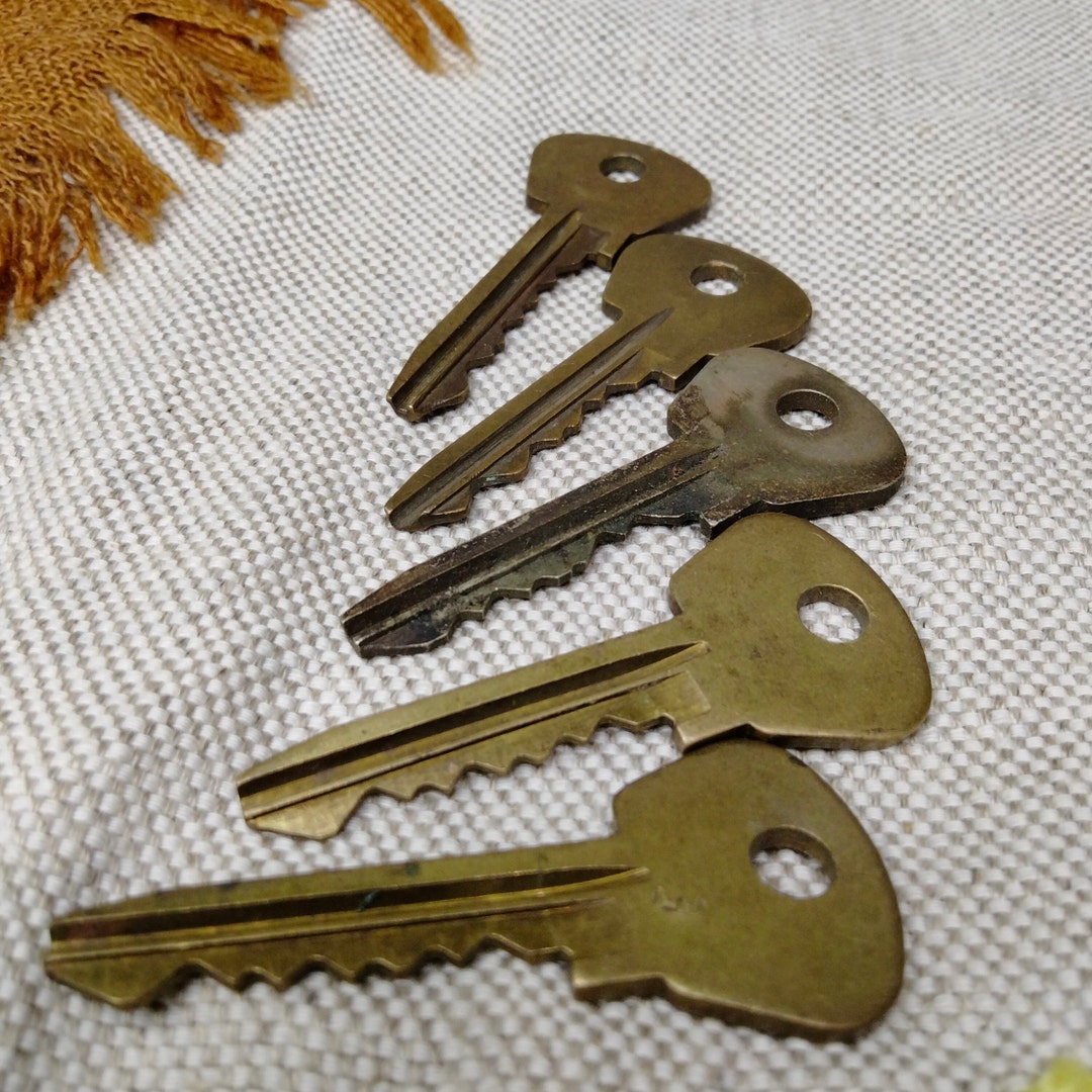 Steampunk Bronze Keys, Vintage Style, Set of 5 - Etsy