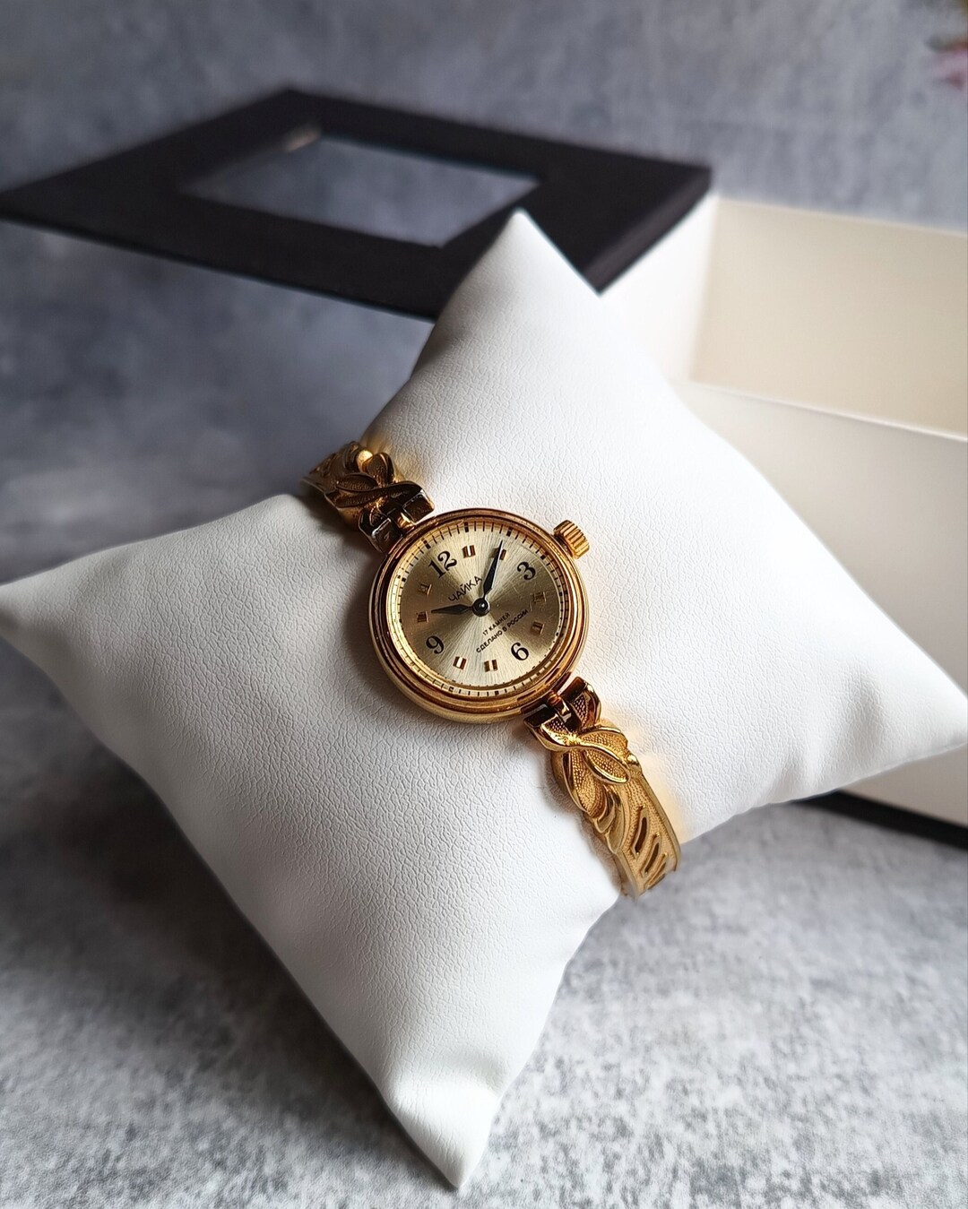 Vintage Chaika Women's Watch: Gold Mechanical Small Wristwatch - Etsy