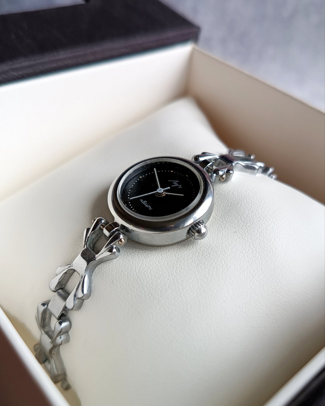 Vintage USSR Ladies Watch: Small Silver Y2K Quartz Watch - Etsy
