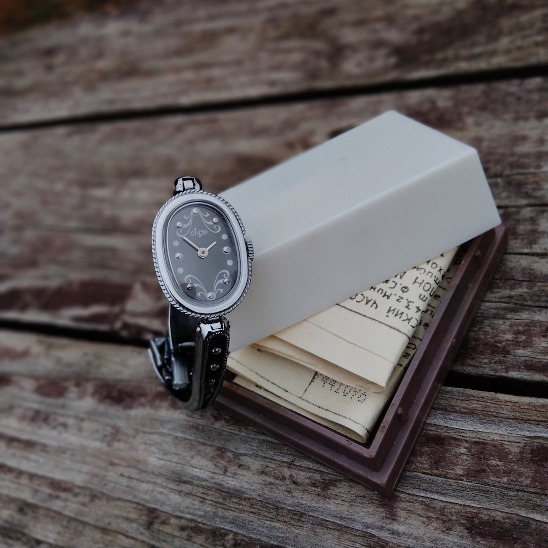 Vintage Ladies Watch , Small Watch, Ladies Classic Watch, Retro Watch ...