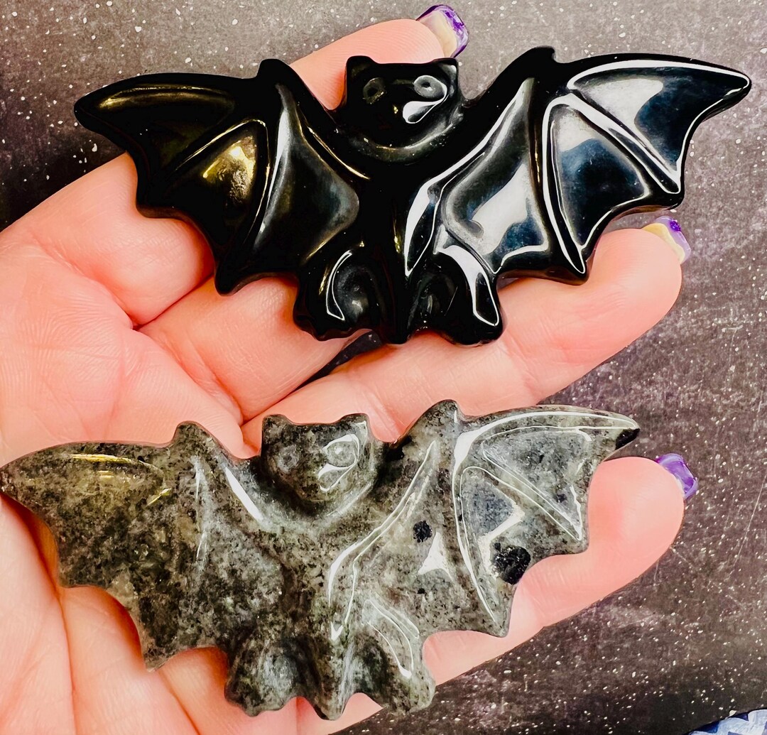 Obsidian Bat | Crystal Carving | Yooperlite | UV Reactive - Etsy