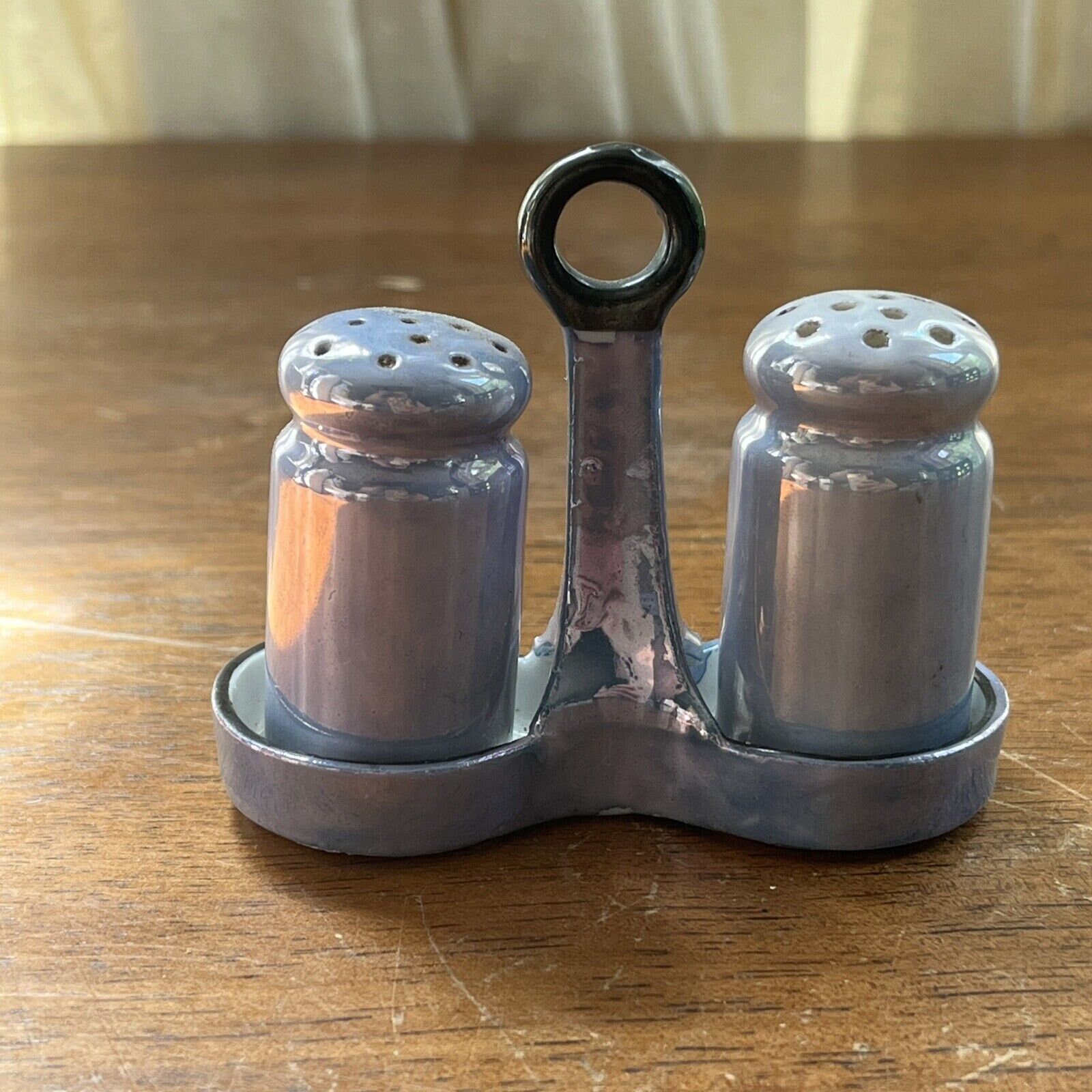 Vintage Lusterware Salt & Pepper Shakers in Blue Holder Made - Etsy Vintage Lusterware Salt & Pepper Shakers in Blue Holder Made - Etsy
