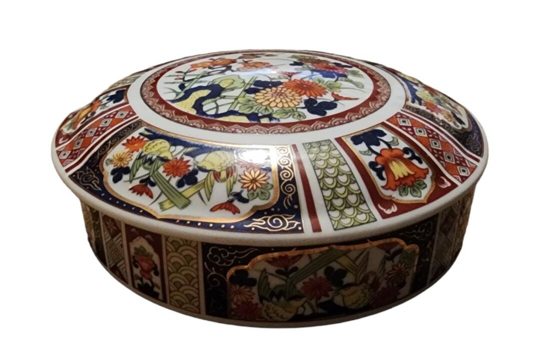 Round Oriental Trinket Box Oriental Jewelry Box - Etsy