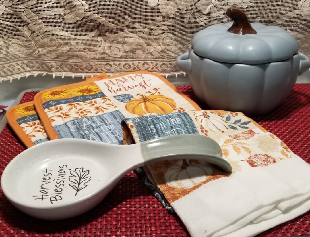 Pumpkin Shaped Soup Bowl, Spoon Rest, Kitchen Pot Holders (2) , Kitchen ...