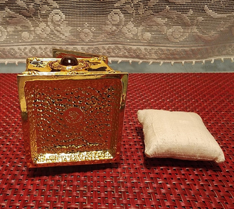 Wendy Reed Trinket Box With Pillow Collectible Wendy Reed - Etsy