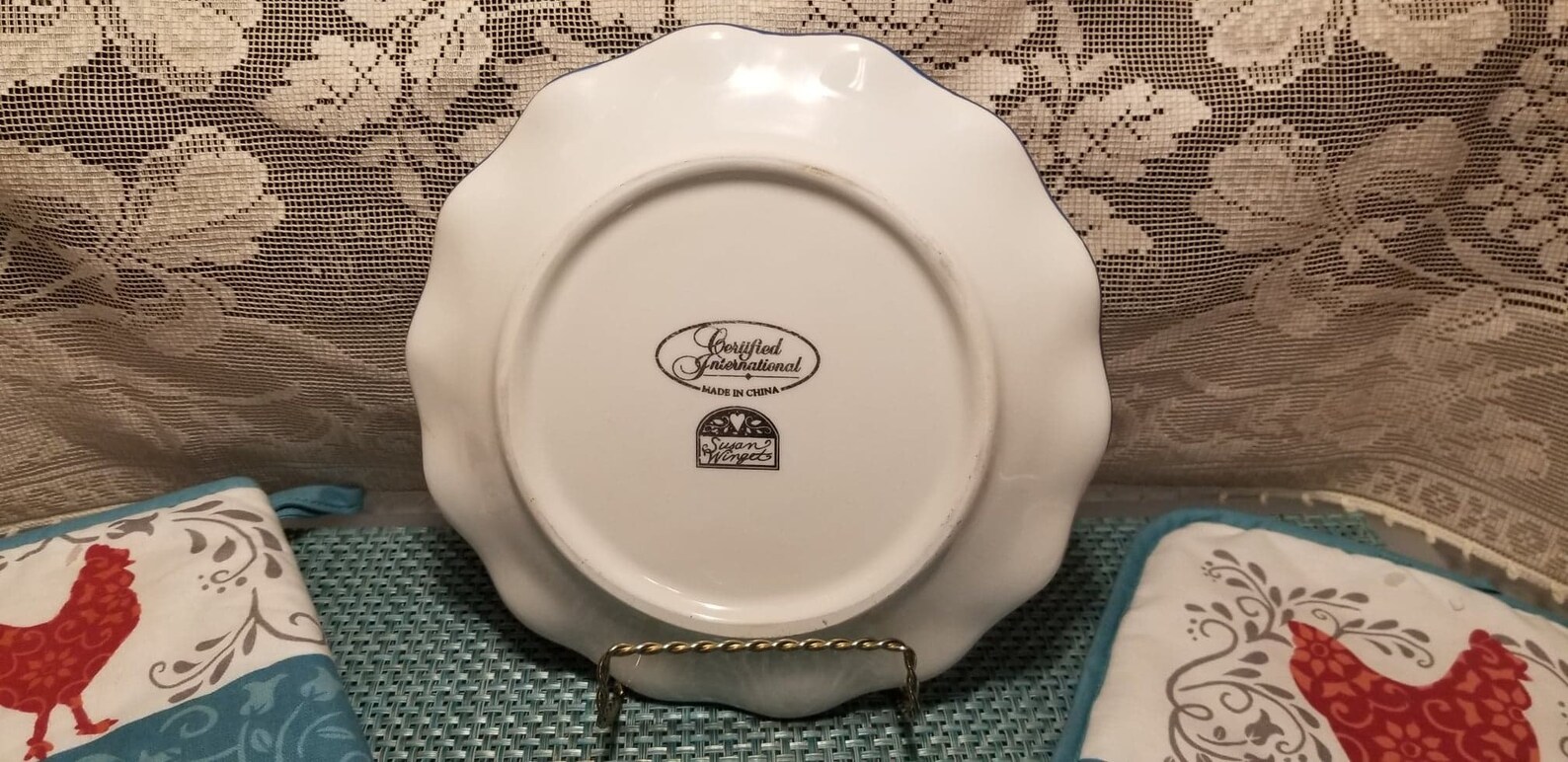 Rooster Motif Plate / Salt and Pepper Shaker Set / Kitchen - Etsy