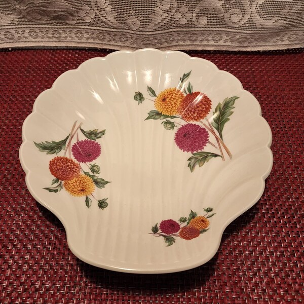 Shell Shaped Bowl - Etsy