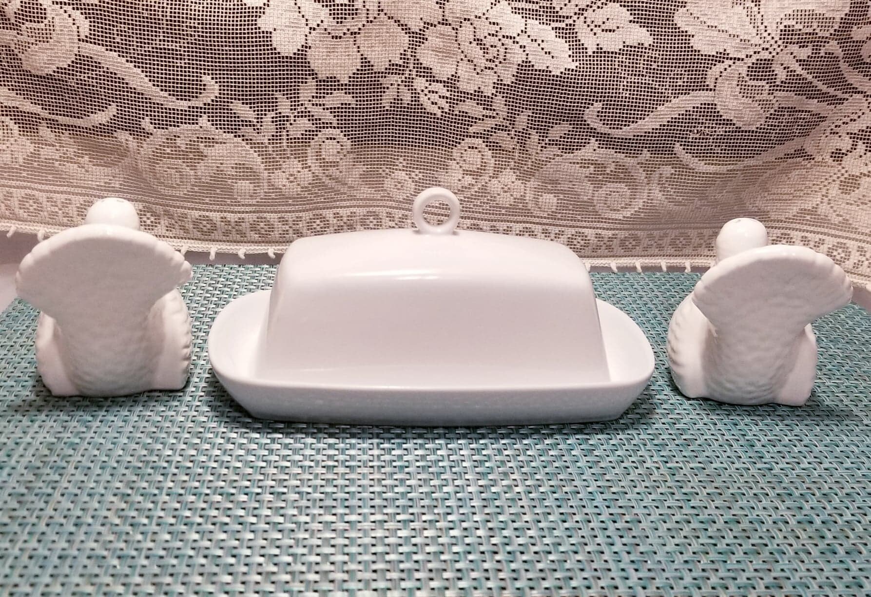 White Ceramic Butter Dish by Simple Dining With White Turkey - Etsy