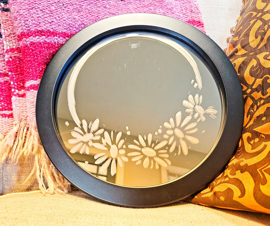 Daisy Etched Circle Mirror - Etsy