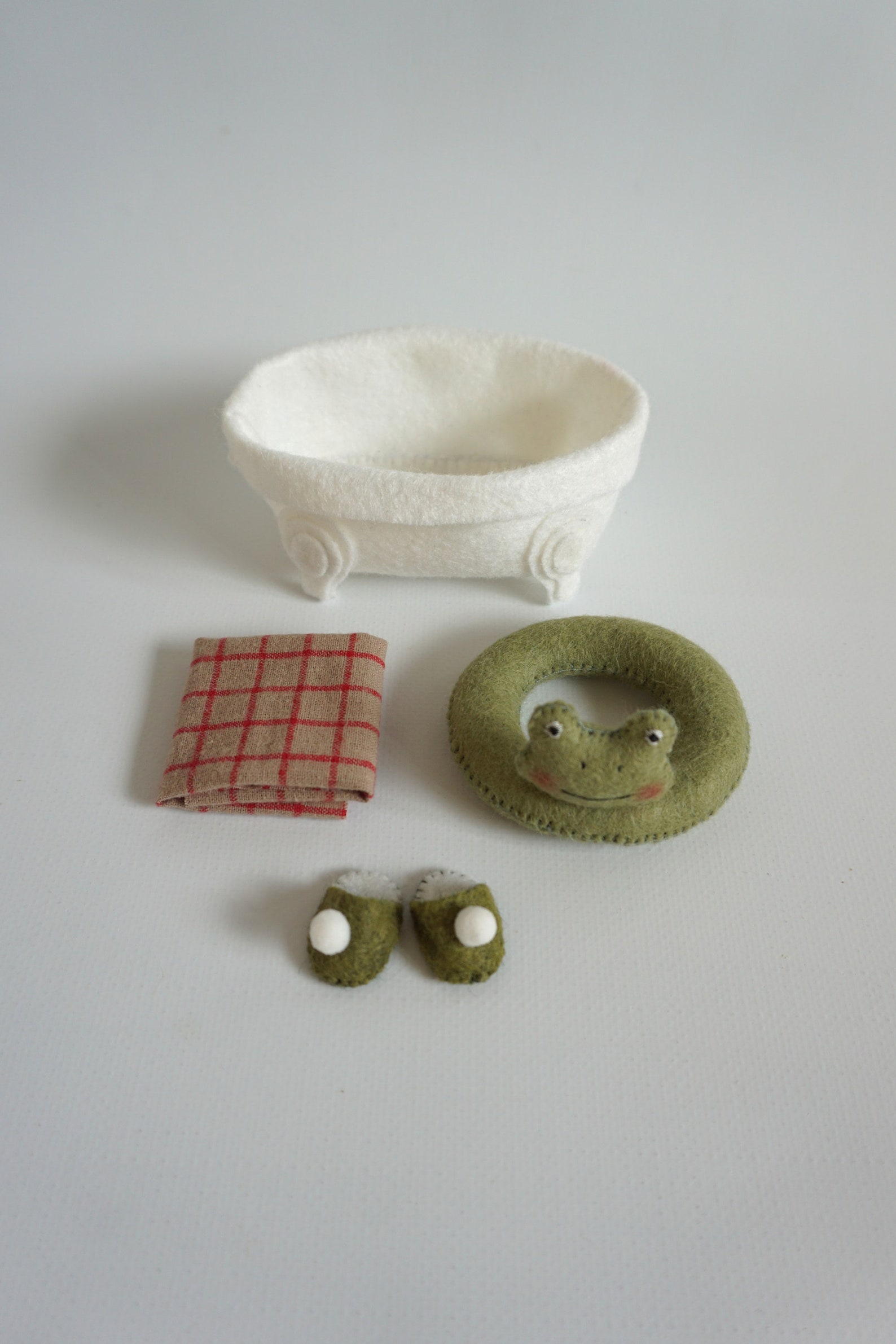 Collectible Bath Set/ Bath Set Frog/ Bath Set for a Doll/ Felt Bath Set ...