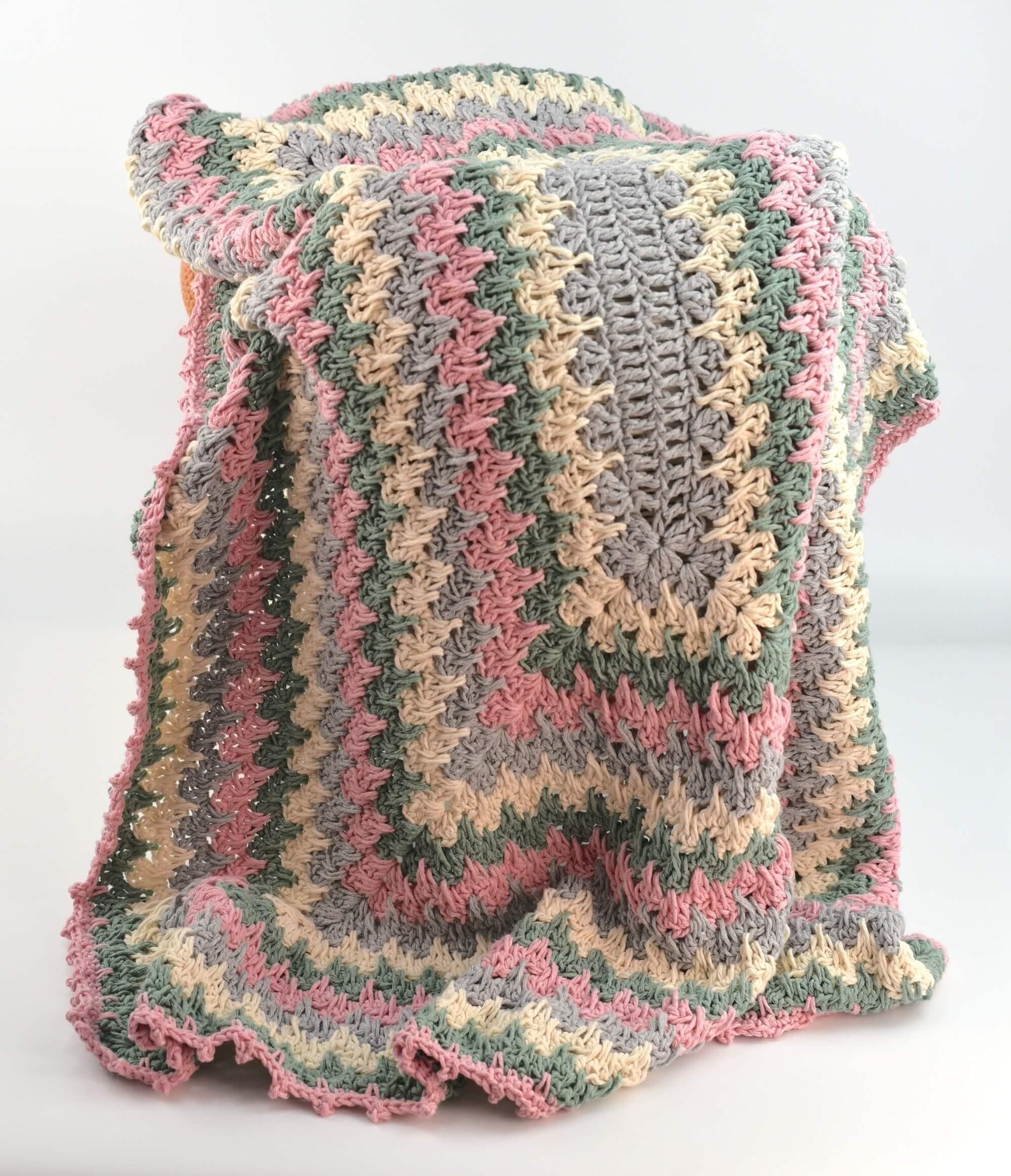 Rosewater Crochet Blanket Pattern: Center Out Throw (PDF Pattern) - Etsy