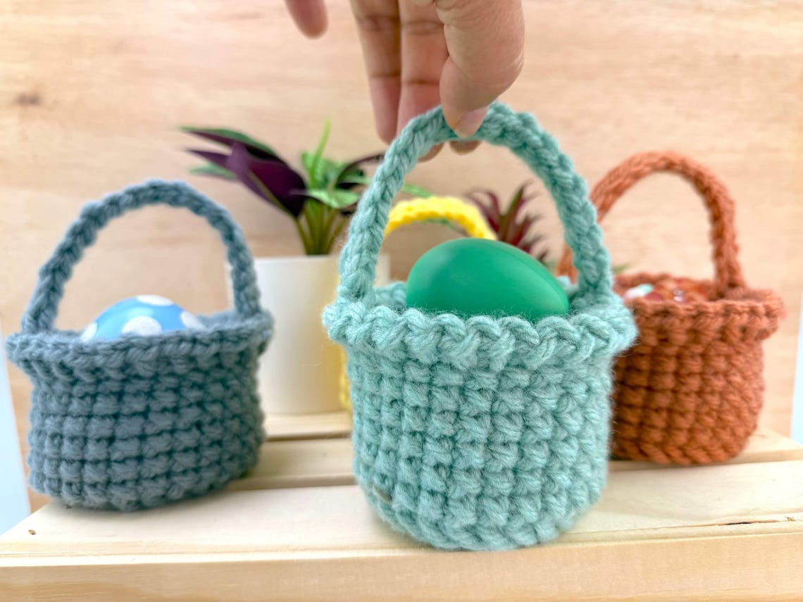 Mini Crochet Basket Pattern for Easter Treats and Halloween Candy (PDF ...