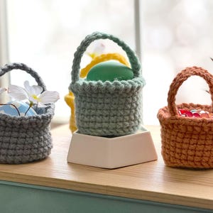 Mini Crochet Basket Pattern for Easter Treats and Halloween Candy (PDF ...