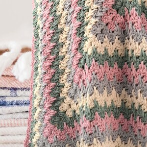 Rosewater Crochet Blanket Pattern: Center Out Throw (PDF Pattern) - Etsy