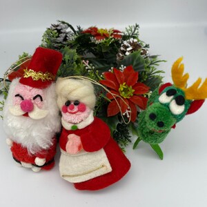 Vintage Yarn Christmas Ornaments, Santa Mrs Claus Reindeer Holiday ...