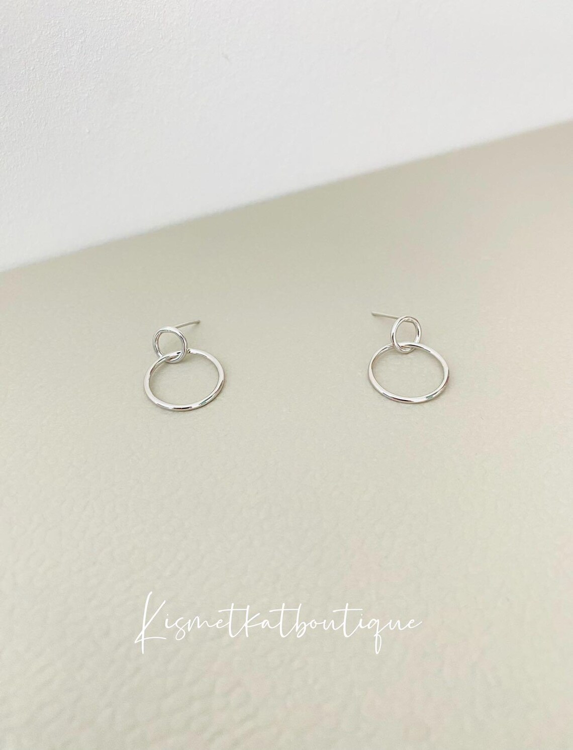 Double Circle Interlinked Stud Earrings, Geometric Round Earrings ...