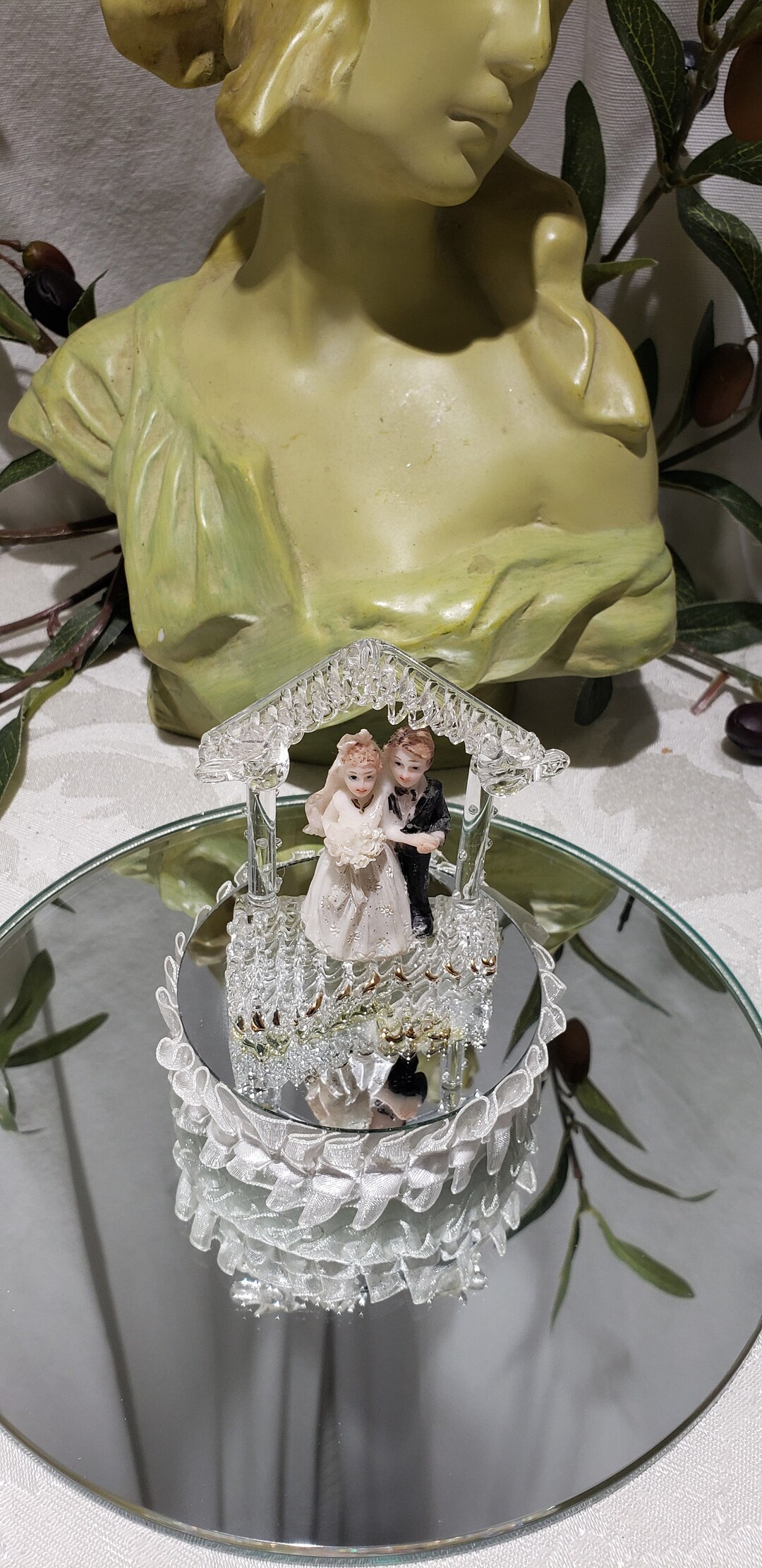Vintage Hand Blown Glass Archway With Doves Bride and Groom Mirror Base ...