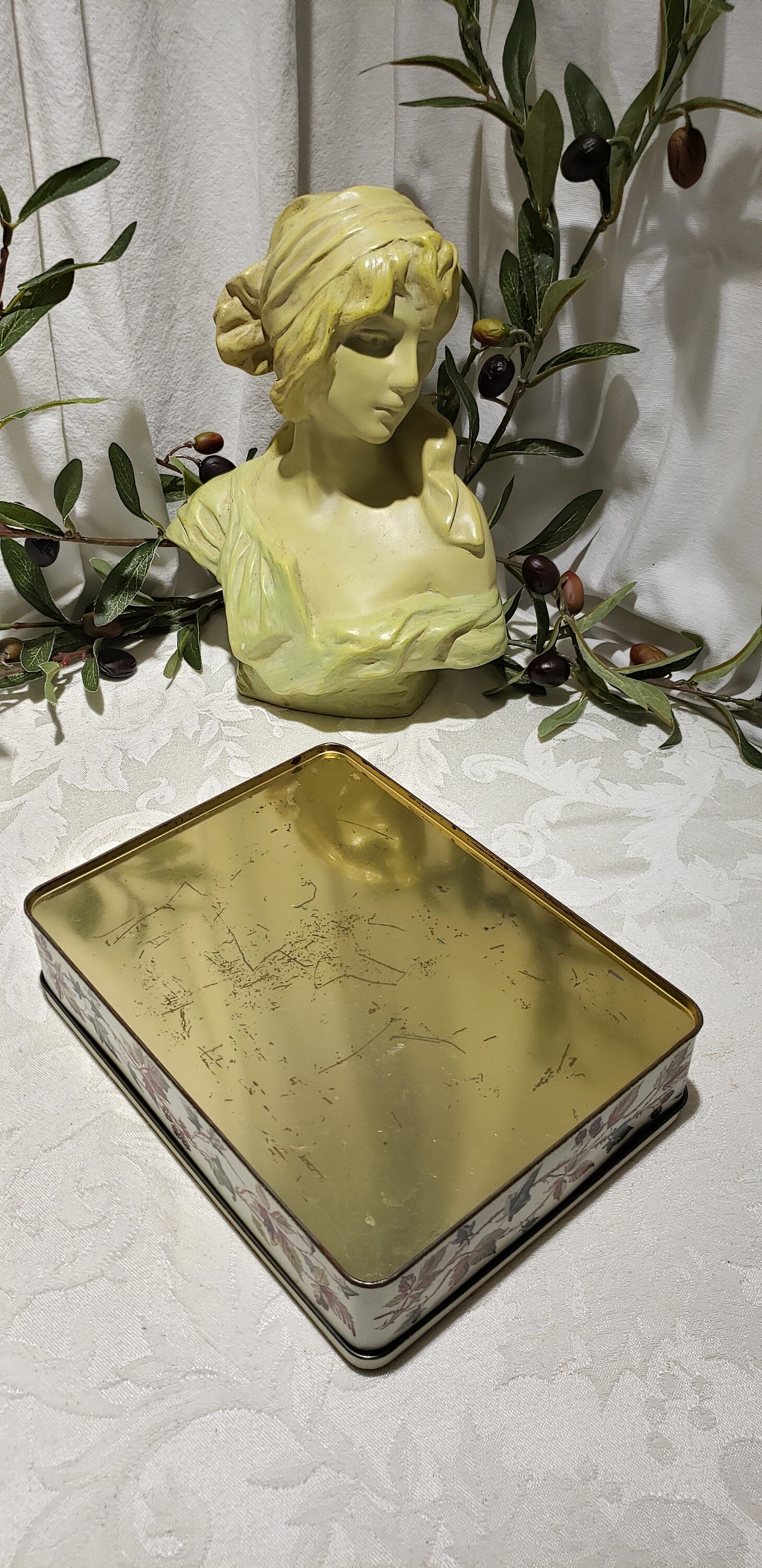 Rare Tin Container Made in England Exclusively for Case - Etsy