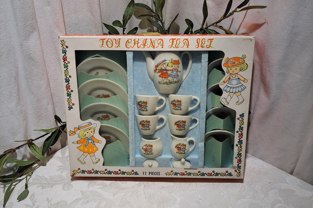 Adorable Vintage 17 Piece Kids Toy China Tea Set for 4 Made in Taiwan ...