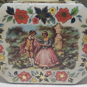 Vintage Beautiful Gold Detailed Floral, Butterfly and Romantic Couple ...