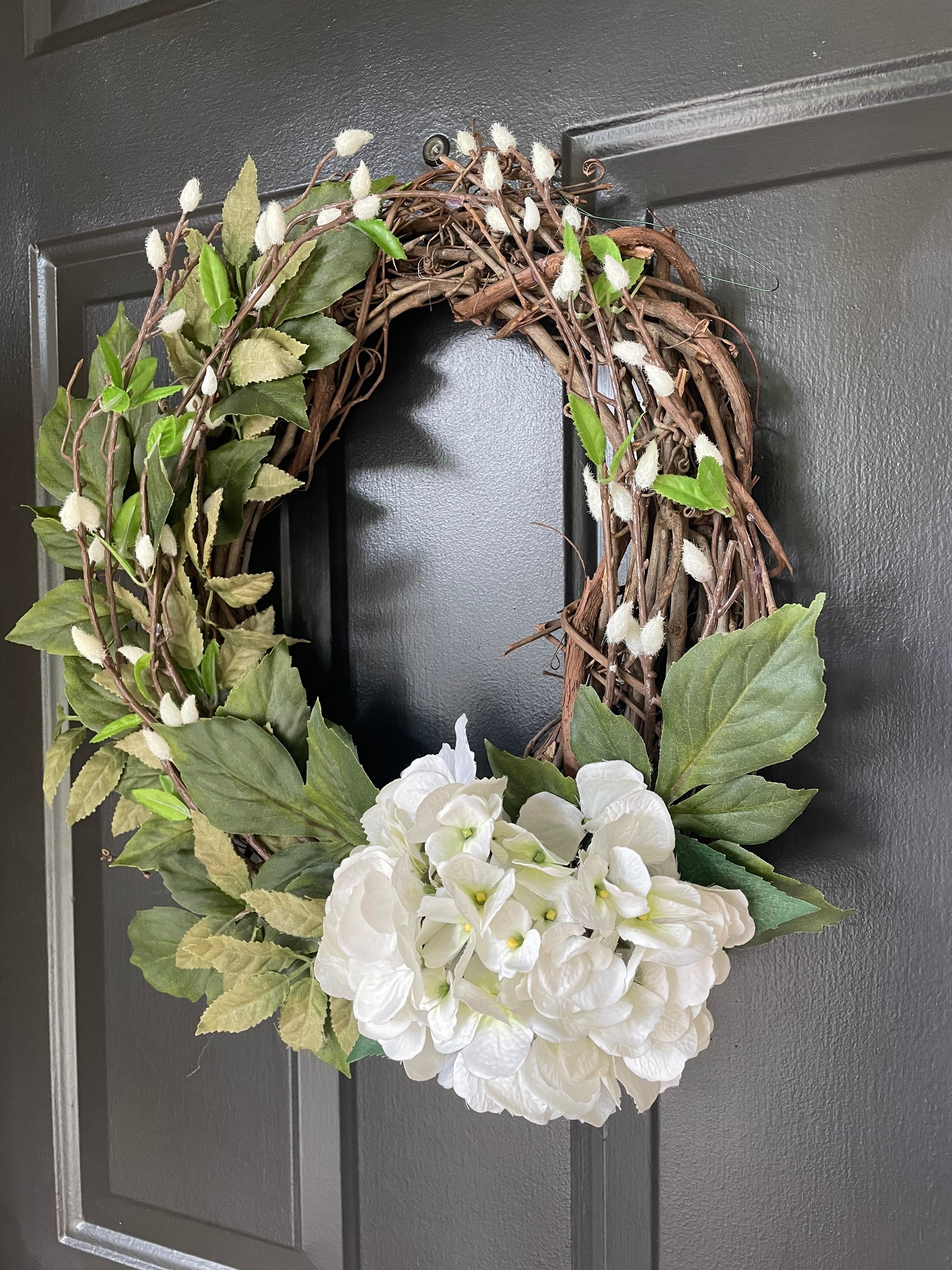 White Hydrangea and Twig Wreath - Etsy