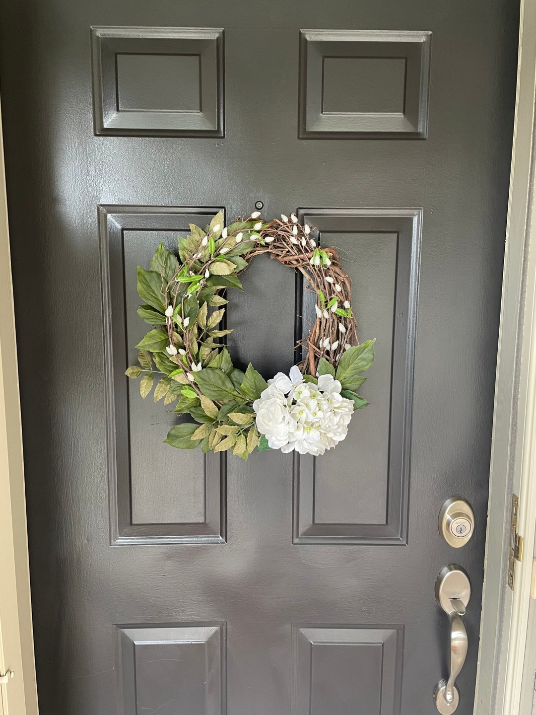 White Hydrangea and Twig Wreath - Etsy