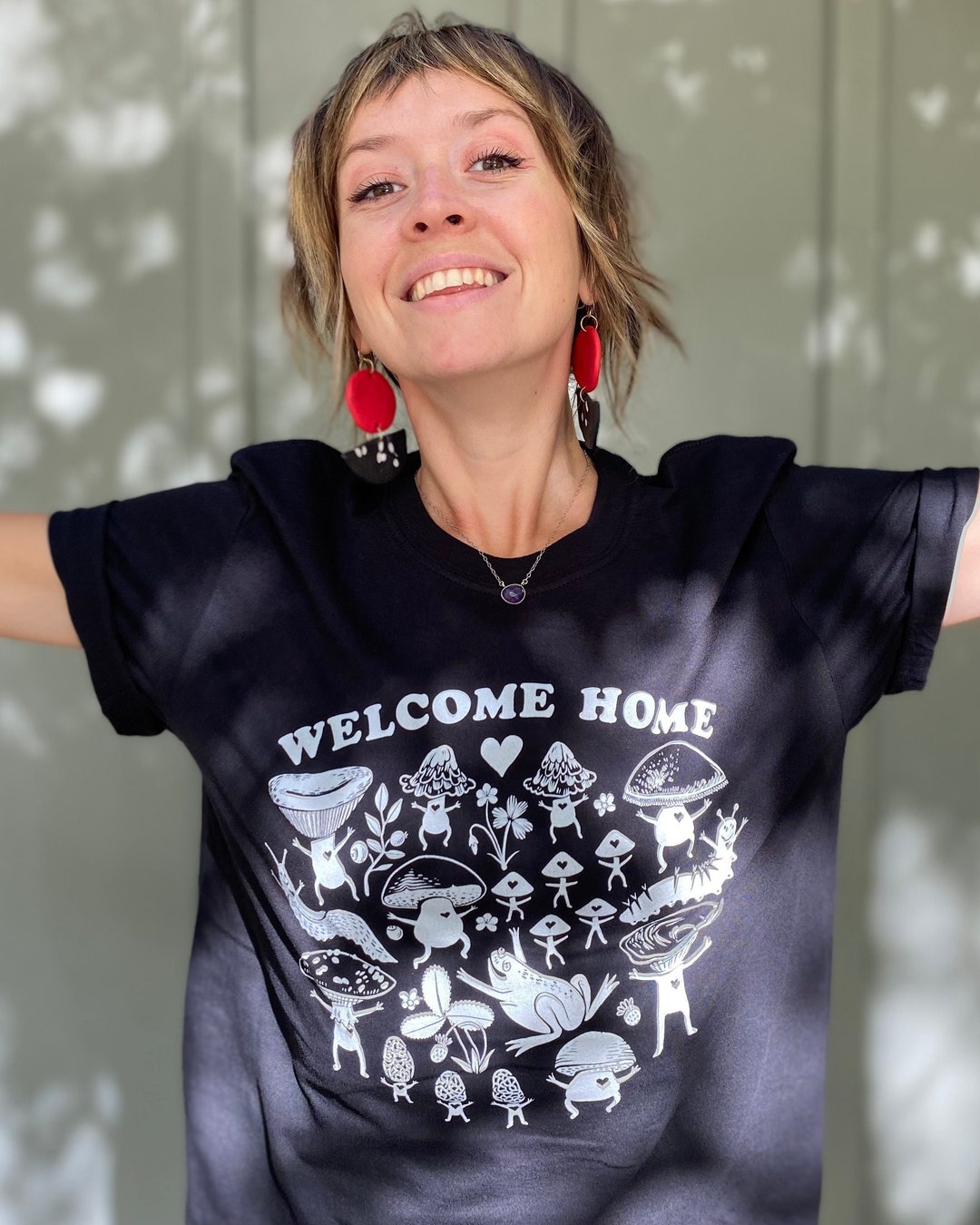 WELCOME HOME Tshirt - Cute Mushroom / Retro Hippie 70s Style ...