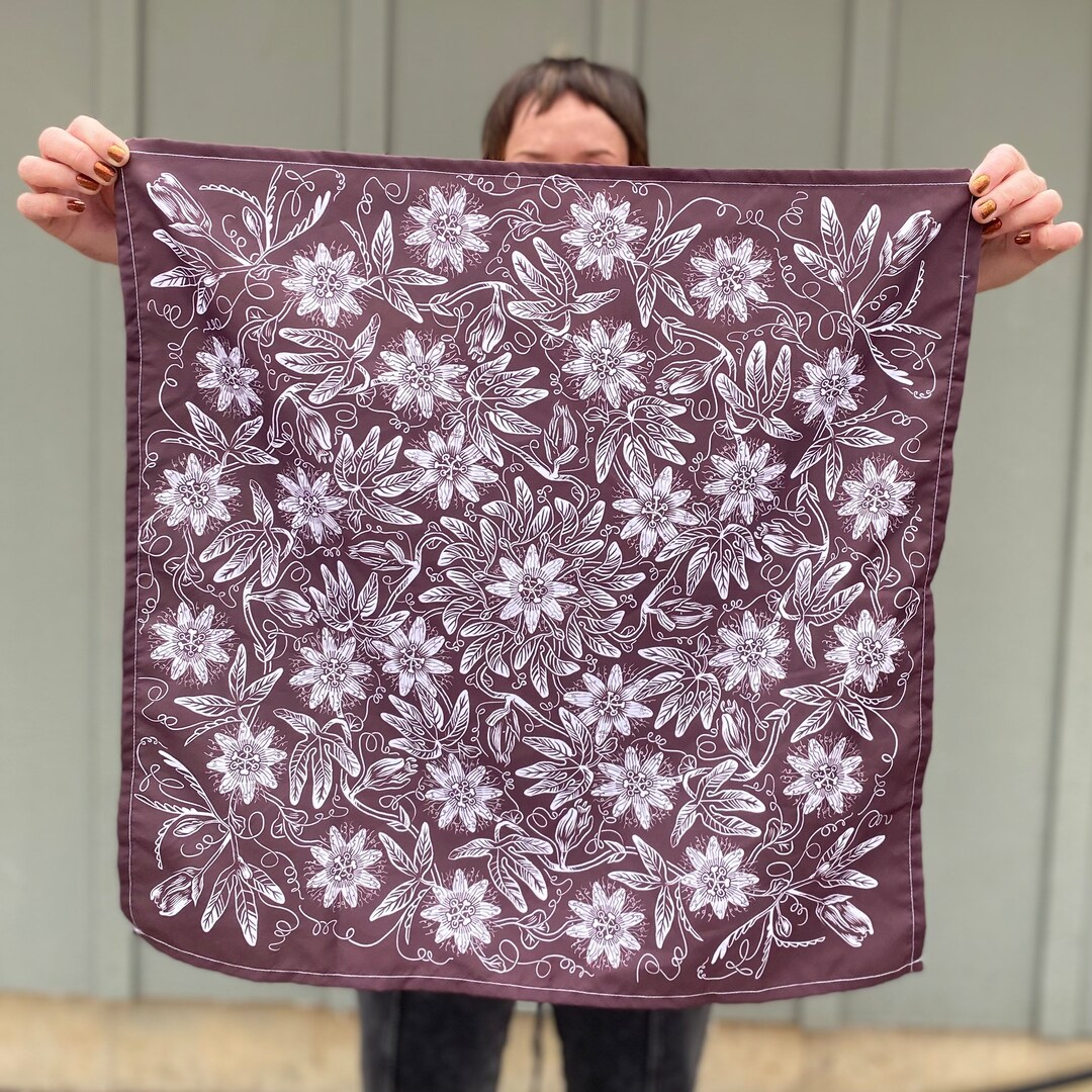 PASSIONFLOWER 21x21" Bandana - Floral Print Scarf / Botanical ...