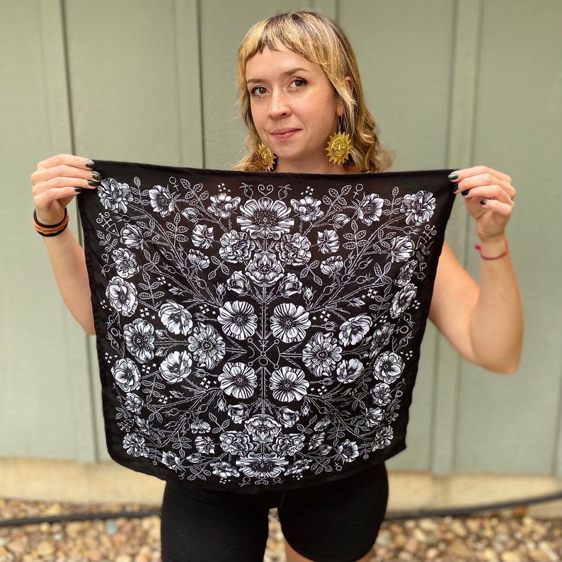 VENUS ROSE 21x21” Large Bandana - Green Witch / Venusian Altar Cloth ...