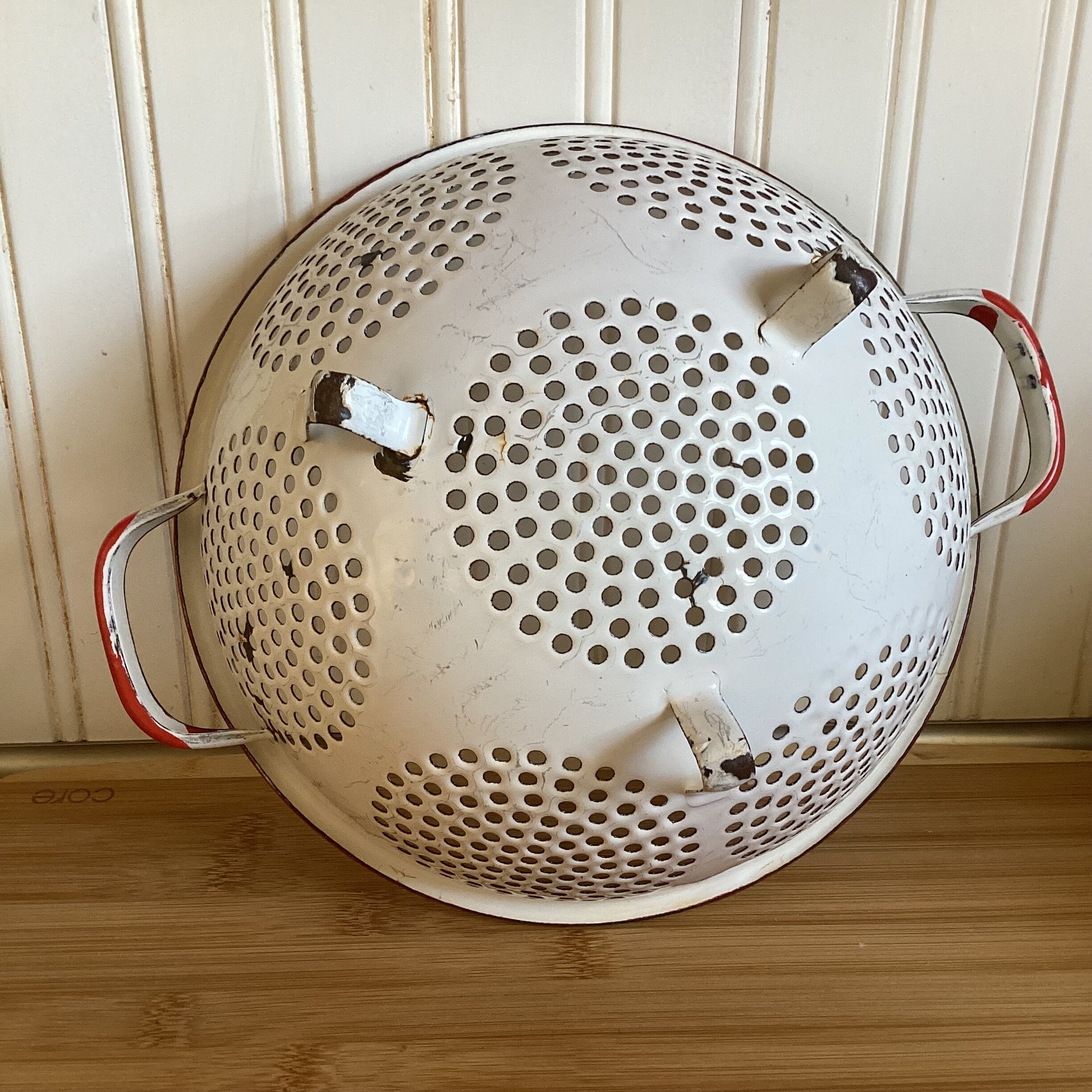 Vintage Enamelware Colander White With Red Trim - Etsy