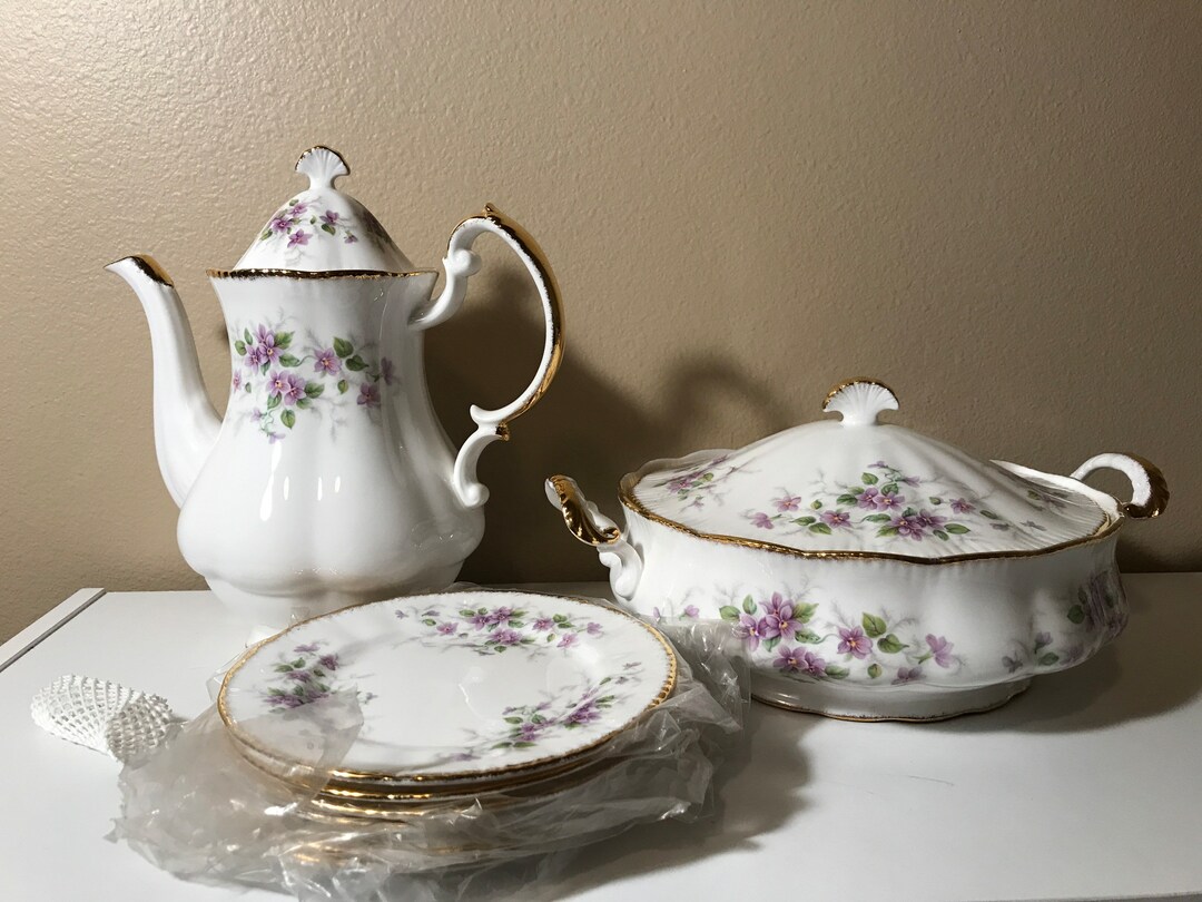 Vintage Paragon Malandi Pattern Violets Fine Bone China Coffee Pot ...