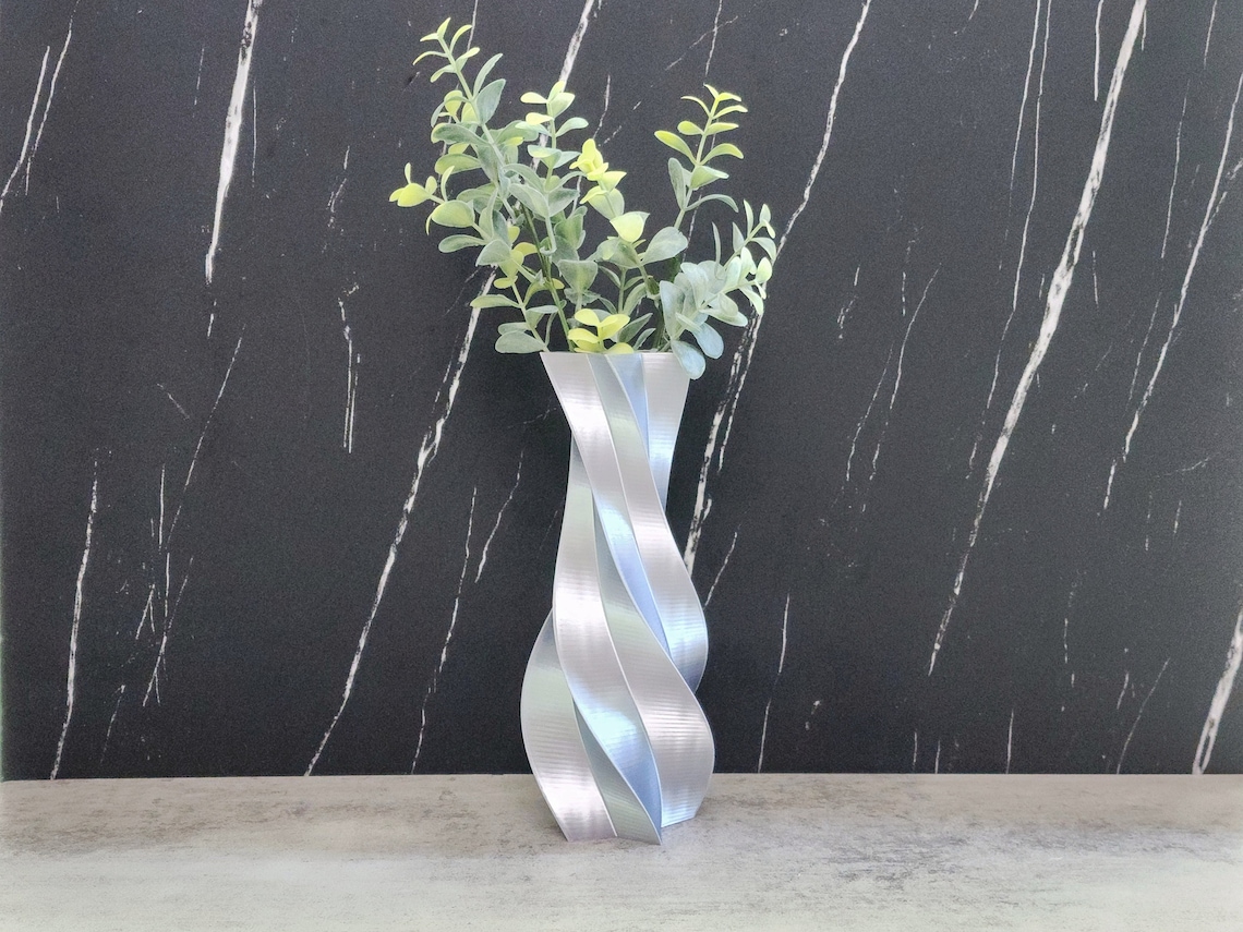 Navy Blue Twisted Star Vase | Table Vase | Home Decor | Unique Vase - Etsy