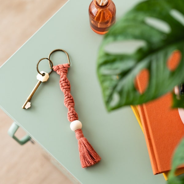 Macrame Your Own Keyring Kit - Etsy