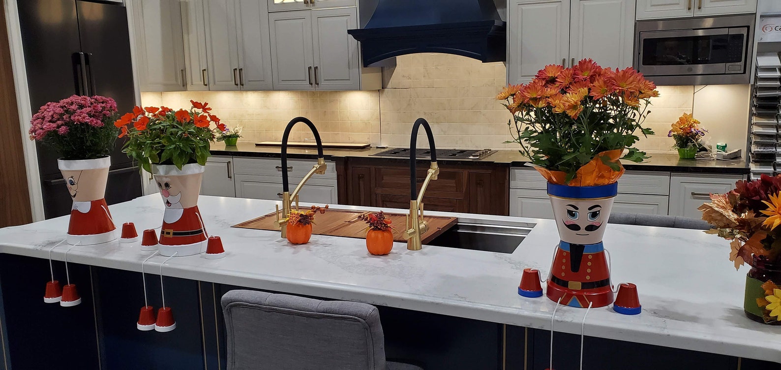 Christmas Nutcracker ,flower Pot People Home Decoration .high Quality ...