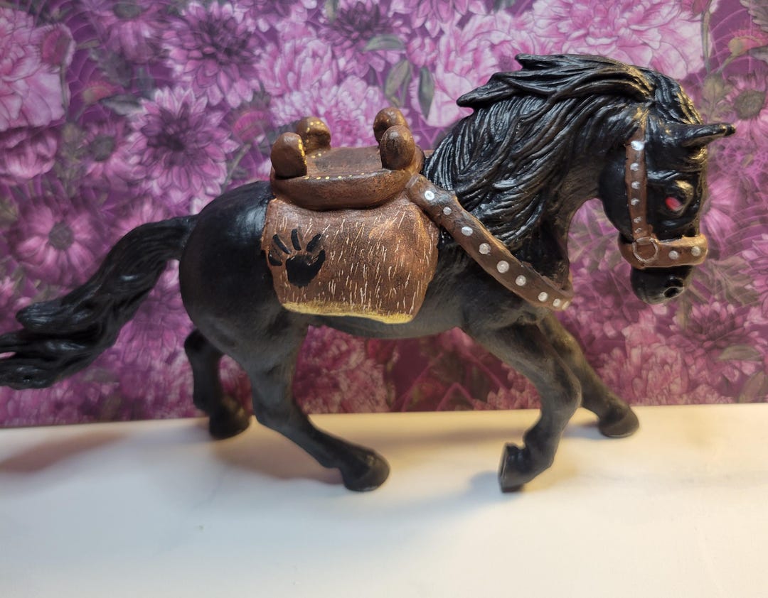 Skyrim Shadowmere Figure - Etsy