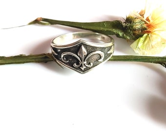 Gothic Fleur De Lis - Etsy