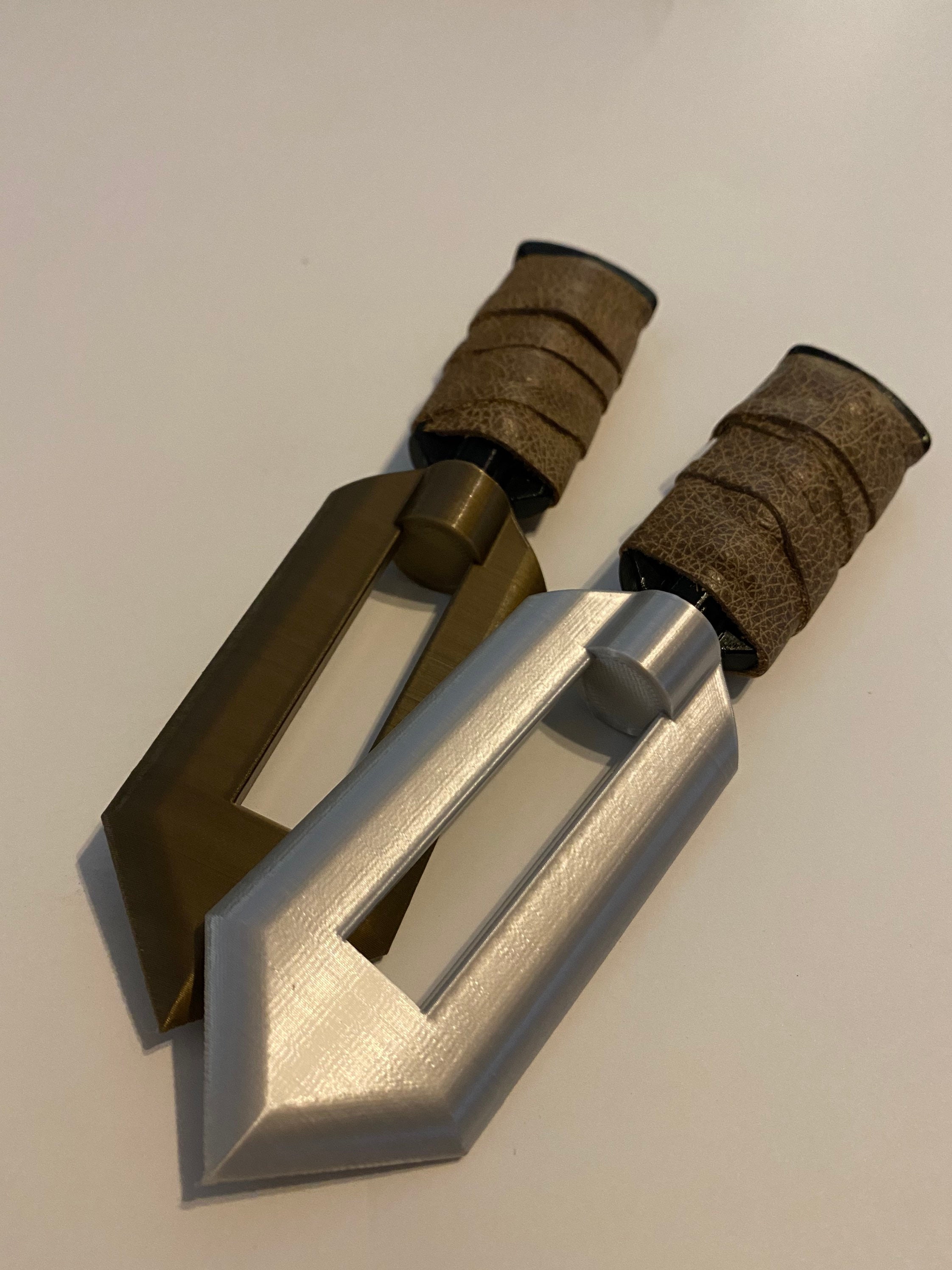 COSPLAY mandalorian Inspired Kai Throwing Daggers - Etsy