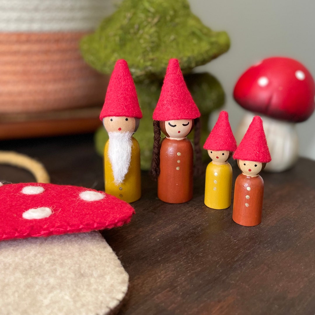 The Woodland Family W/ Felt Mushroom Bag Wooden Peg People Felt ...