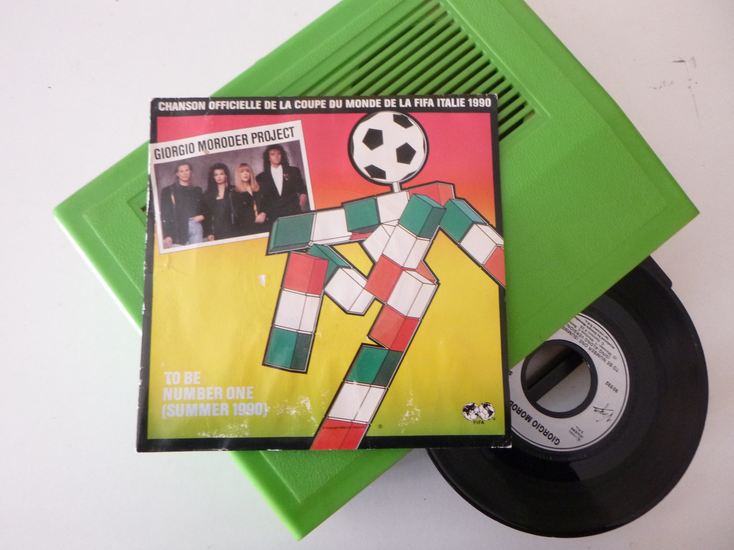 Coupe Du Monde 2022 Chanson Officielle Clipart