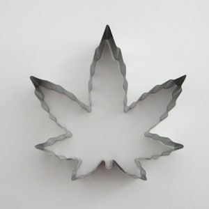 4" Marijuana Leaf Shape Cookie Cutter Pot Medical Weed Leaf Mary Jane ...