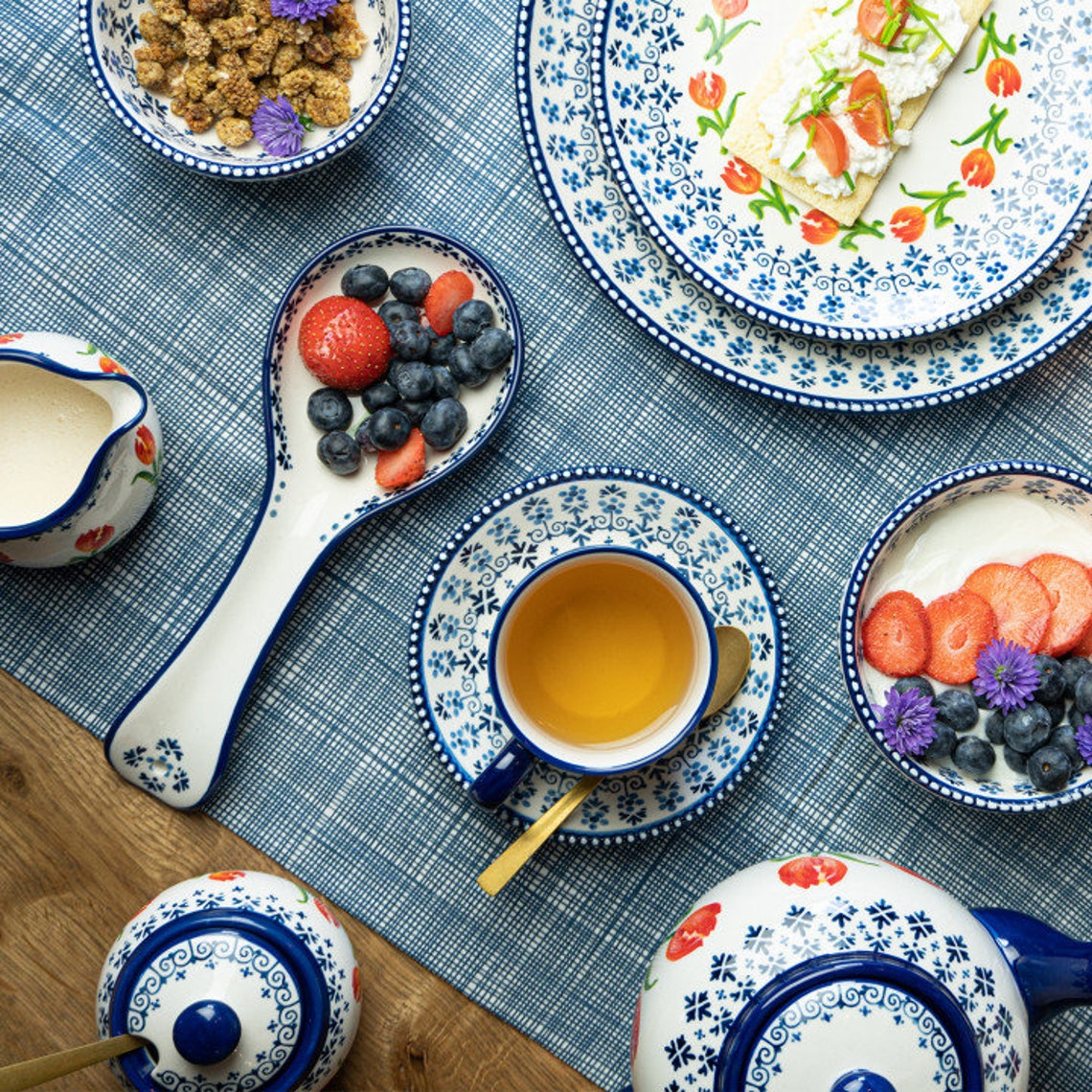 Delft Blue Teapot With Tulips Handmade and Hand-painted | Etsy