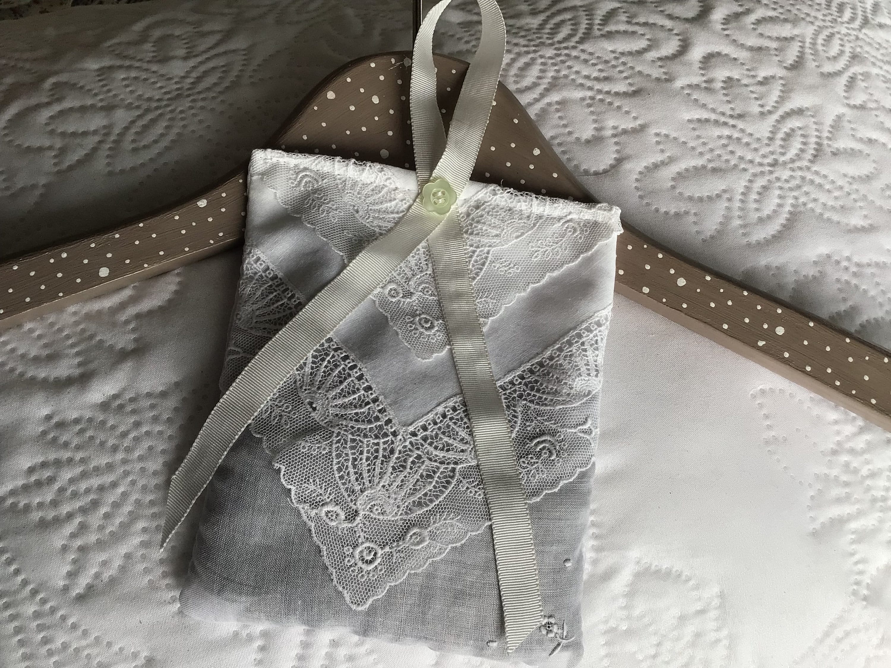 Vintage Antique Embroidered Lavender Bags/beautiful Lavender Sachets ...