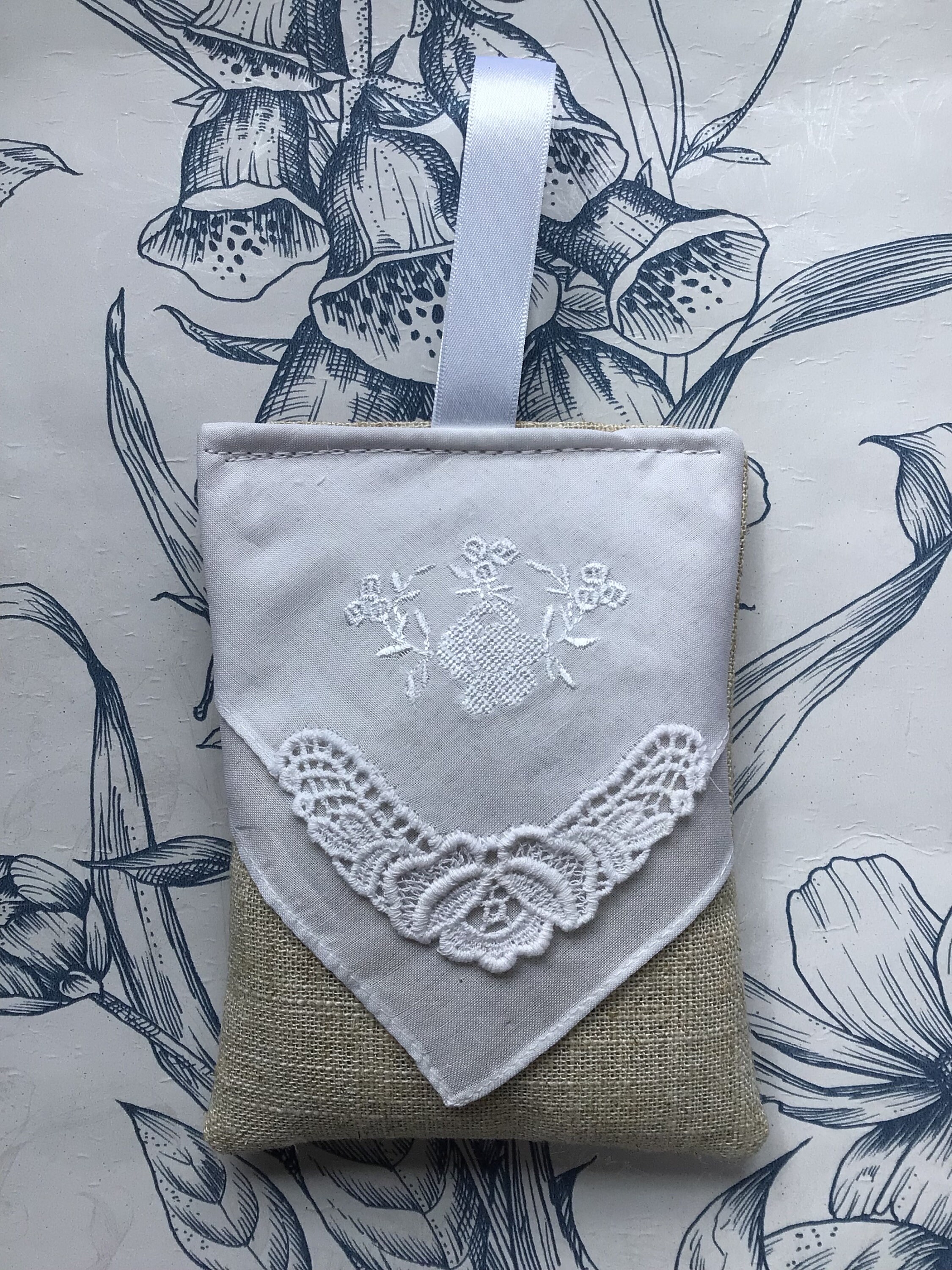 Vintage Antique Embroidered Lavender Bags/beautiful Lavender Sachets ...